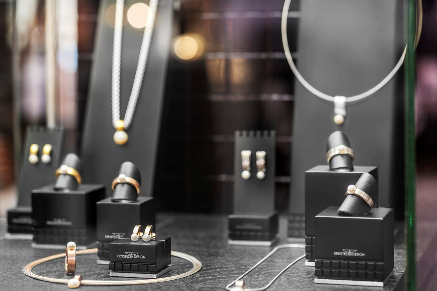 Displays – JOS Design